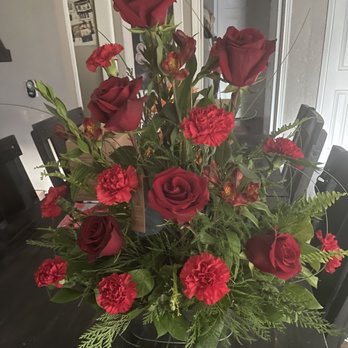 BLUE LEAF STUDIO FLORIST - Updated November 2024 - 177 Photos & 160 ...