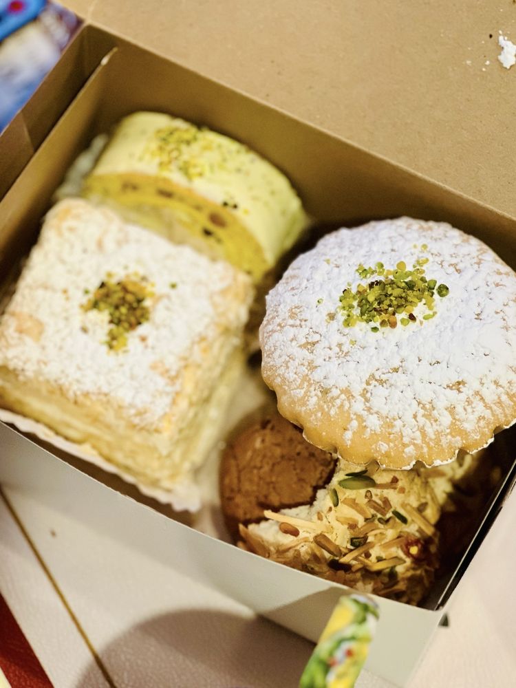 PAPA’S CAFE & PASTRY - Updated January 2026 - 10720 Yonge Street ...