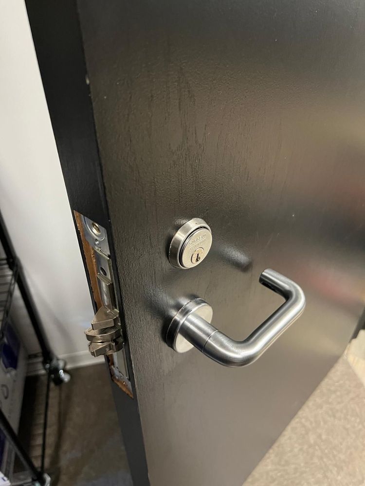 MIKE LOCK & KEY - Updated October 2025 - 21 Photos & 11 Reviews ...