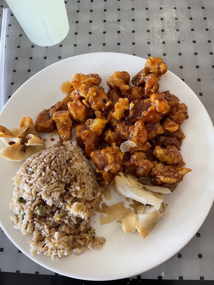 WONDERFUL HOUSE RESTAURANT - 35 Photos & 83 Reviews - 1676 Sunset Dr ...