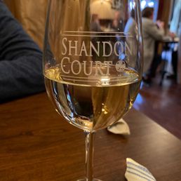 SHANDON COURT - Updated March 2025 - 129 Photos & 144 Reviews - 115 E ...