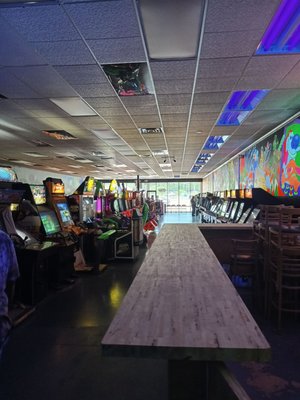 HOOLIGANS FAMILY FUN - 30 Photos & 14 Reviews - 519 1st St SW ...