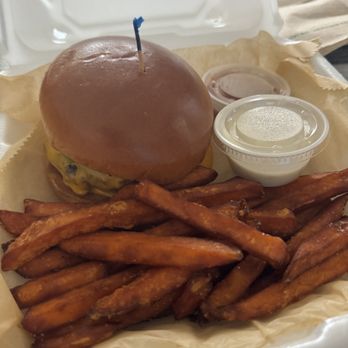 305 DEGREES BURGERS BAR - Updated July 2025 - 74 Photos & 50 Reviews ...