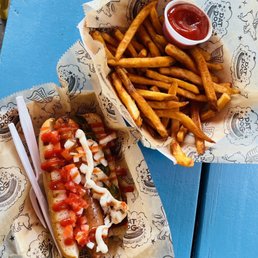 DAT DOG - Updated April 2025 - 690 Photos & 674 Reviews - 5030 Freret ...