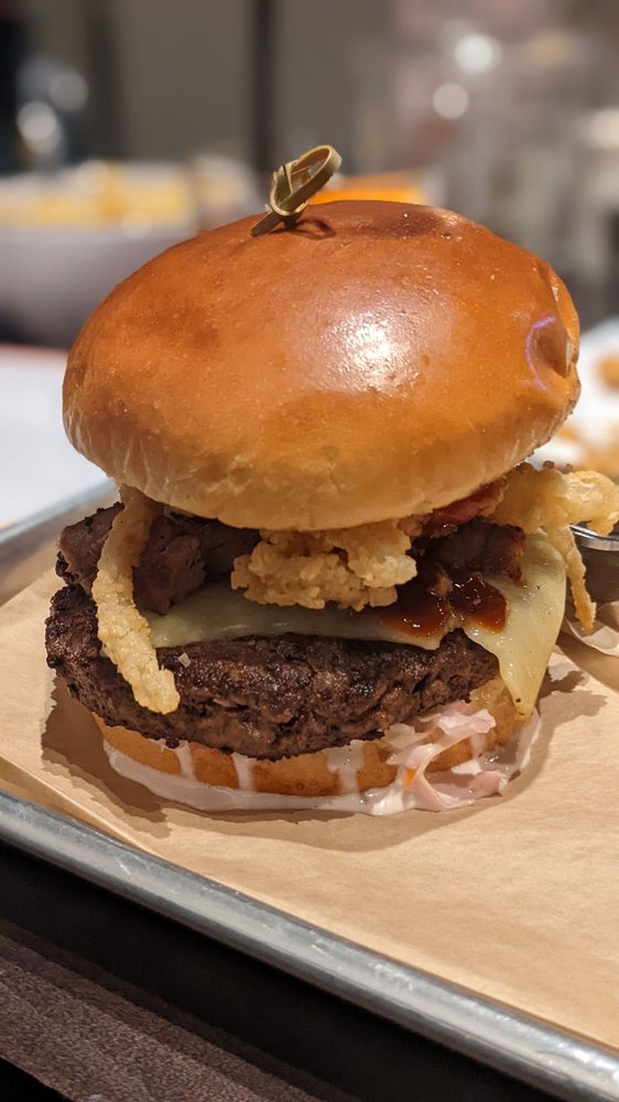 5280 BURGER & TAPHOUSE - Updated December 2025 - 326 Photos & 289 ...