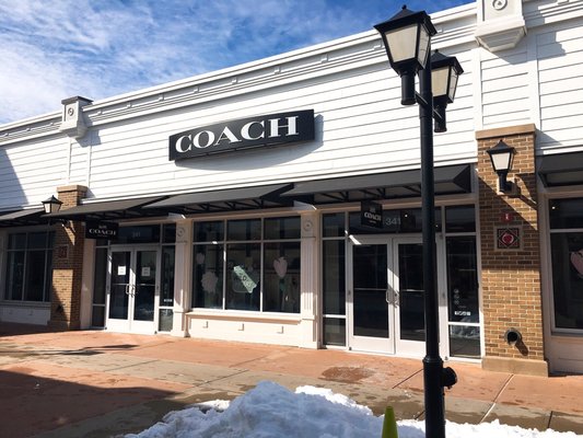 COACH OUTLET - Updated October 2025 - 80 Premium Outlets Blvd ...