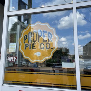PROPER PIE - Updated May 2025 - 911 Photos & 822 Reviews - 2505 E Broad ...