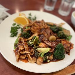 T JIN CHINA DINER - Updated October 2025 - 36 Photos & 94 Reviews ...