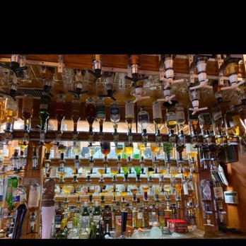 PINTS PUB - Updated January 2025 - 314 Photos & 414 Reviews - 221 W ...