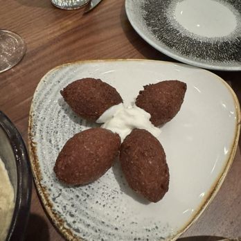 SERAY - Updated January 2026 - 206 Photos & 86 Reviews - 160 Maple Ave ...