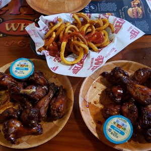 WINGHOUSE BAR & GRILL - 148 Photos & 167 Reviews - 2640 Gulf to Bay ...