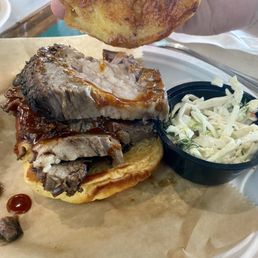 ISLAND PIG AND FISH - BBQ AND FRESH SEAFOOD - Updated January 2025 ...