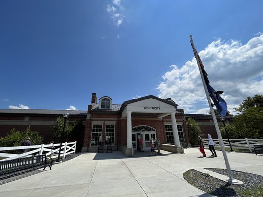 KENTUCKY WELCOME CENTER AND REST AREA - Updated December 2025 - 42 ...