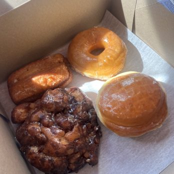 VOODOO DOUGHNUT - Updated November 2024 - 71 Photos & 37 Reviews - 3210 ...