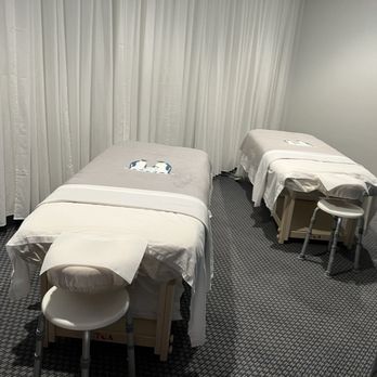 CLOUD 9 FOOT SPA - Updated October 2025 - 77 Photos & 29 Reviews ...