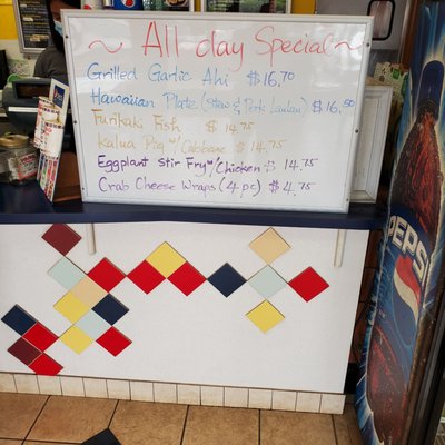 LOCO MOCO DRIVE INN - Updated October 2025 - 220 Photos & 155 Reviews ...