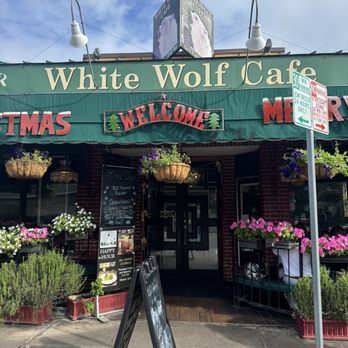 WHITE WOLF CAFE - Updated April 2025 - 1184 Photos & 948 Reviews - 1829 ...