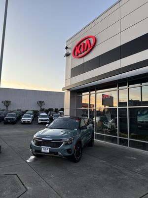 KIA OF EVERETT - Updated October 2025 - 28 Photos & 89 Reviews - 229 SW ...