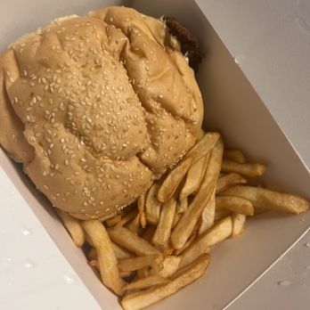 CASPER BURGER & ESCALOPE - Updated November 2025 - 78 Photos & 84 ...