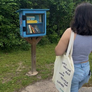 KENDALL NEIGHBORHOOD LIBRARY - Updated November 2025 - 20 Photos & 28 ...