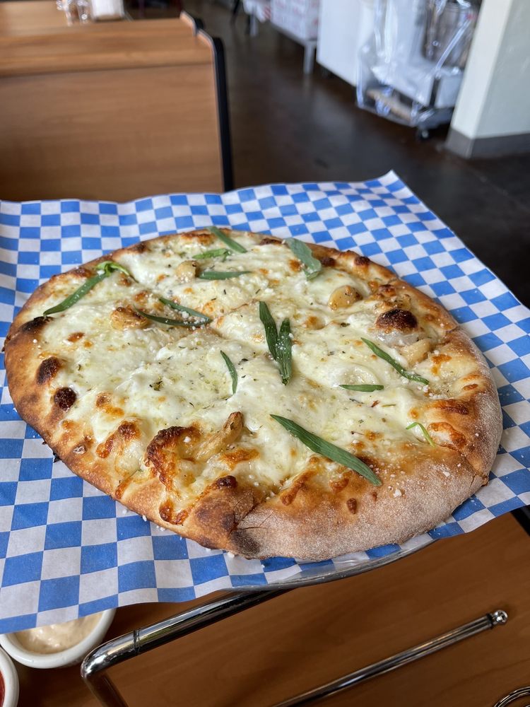 BULL RUN PIZZA - 26 Photos & 26 Reviews - Pizza - 108 NE 28th Ave ...