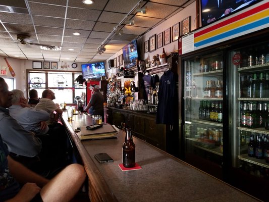 THE BOOZE HOUND - Updated August 2024 - 17 Photos & 22 Reviews - 3734 N ...