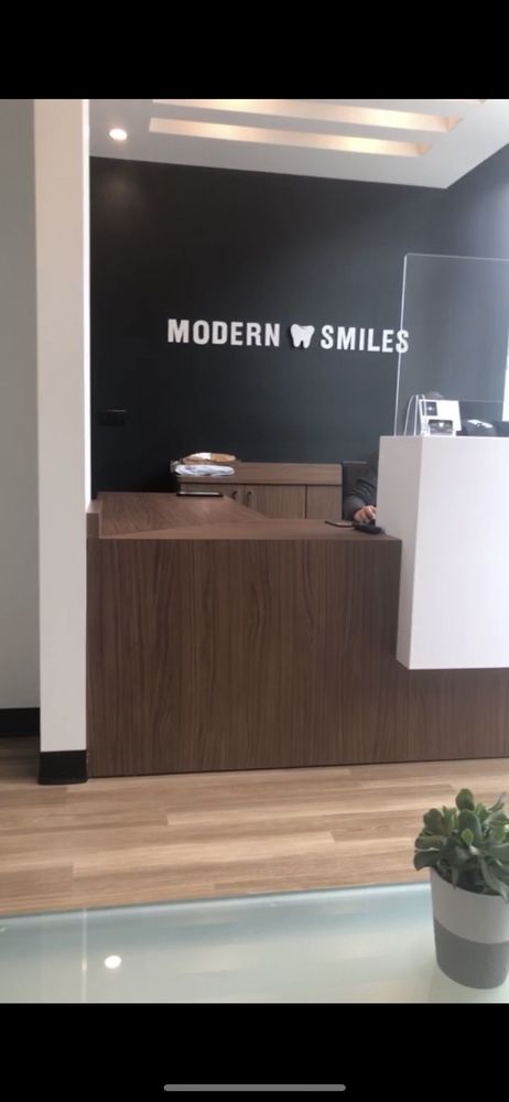 MODERN SMILES - Updated July 2025 - 59 Reviews - 3901 N Broadway ...