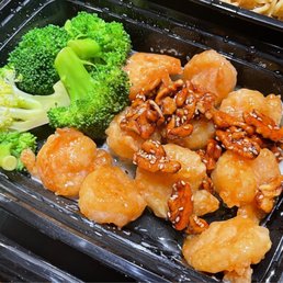 GOLDEN TREE RESTAURANT - Updated November 2025 - 446 Photos & 324 ...