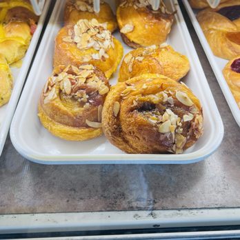 MAZZETTI’S BAKERY - Updated July 2024 - 1441 Photos & 1495 Reviews ...