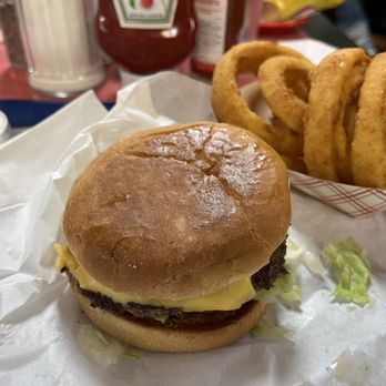 DAN’S HAMBURGERS - AUSTIN - Updated October 2025 - 248 Photos & 464 ...