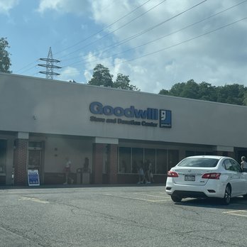 GOODWILL - NORTH HILLS - Updated December 2025 - 10 Photos & 24 Reviews ...