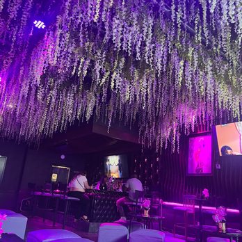 VANITY RESTAURANT AND BAR - Updated October 2024 - 73 Photos & 24 ...