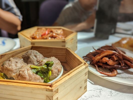 MOON PALACE - Updated July 2024 - 496 Photos & 84 Reviews - 40 Dundas ...