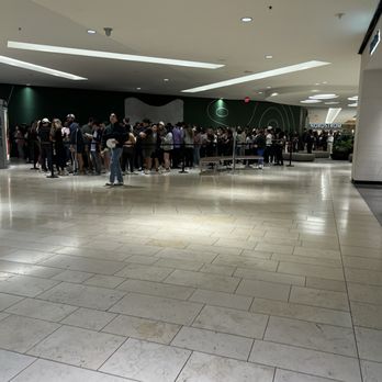 UNIQLO - Updated December 2025 - 67 Photos & 10 Reviews - 13350 Dallas ...