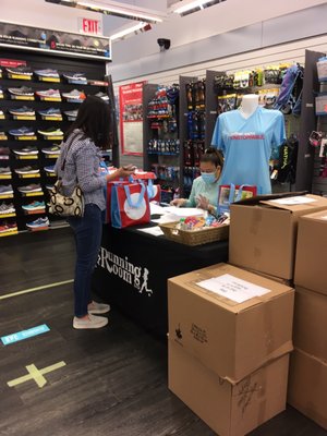 RUNNING ROOM CANADA - Updated October 2025 - 13 Photos - 3987 Highway 7 ...