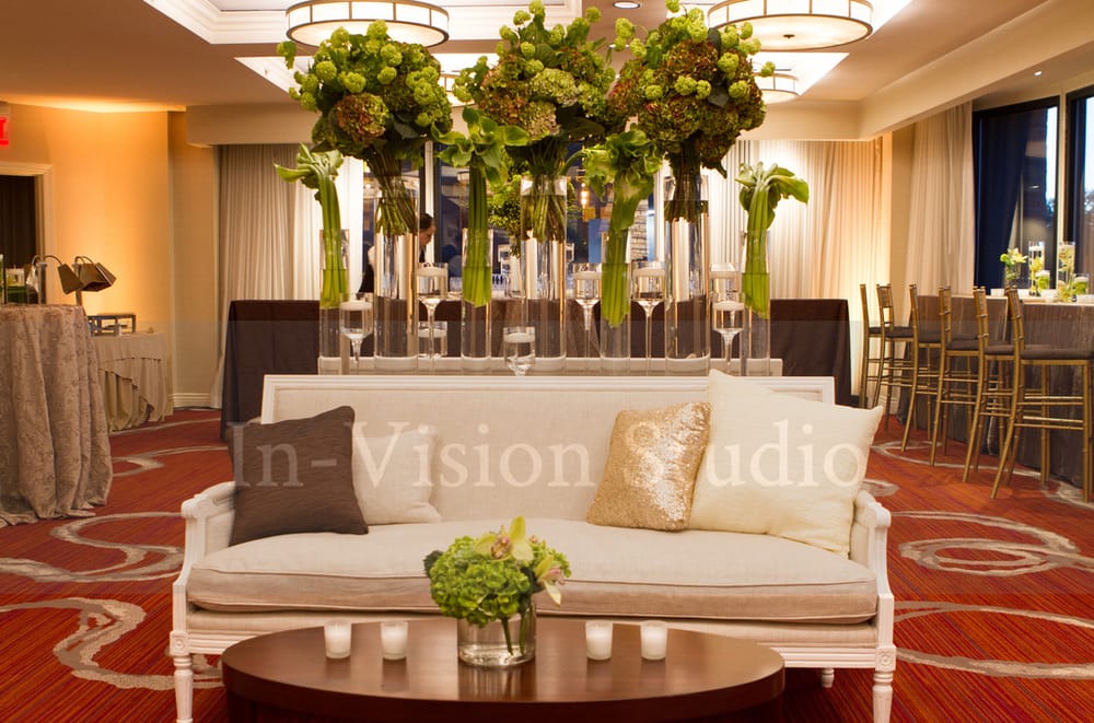 HENS AND CHICKS - Updated October 2025 - 14 Photos - 2722 Penn Ave ...