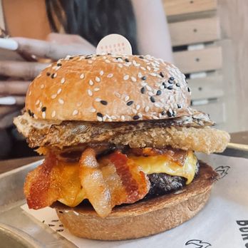 GORDON RAMSAY BURGER - Updated August 2024 - 1068 Photos & 613 Reviews ...