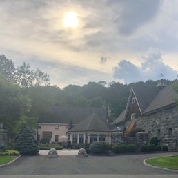 SMOKE RISE VILLAGE INN - Updated July 2025 - 31 Photos & 52 Reviews - 9 ...