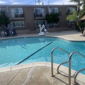 RAMADA BY WYNDHAM TORRANCE - Updated September 2025 - 282 Photos & 181 ...