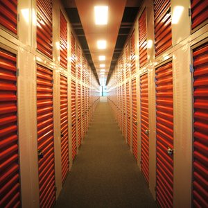 MANHATTAN MINI STORAGE - Updated September 2025 - 17 Photos & 99 ...