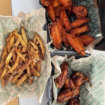 WINGSTOP - Updated July 2025 - 26 Photos & 21 Reviews - 8032 Wiles Rd ...