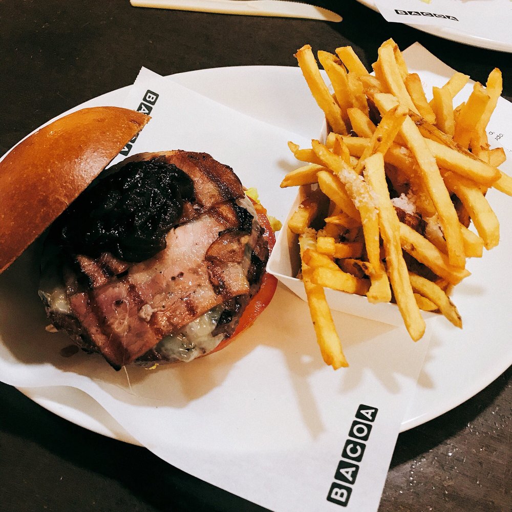 BACOA - 230 Photos & 133 Reviews - Burgers - Ronda de la Universitat ...