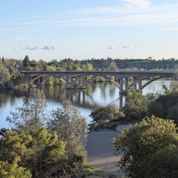 CRAWDADS ON THE LAKE - Updated July 2025 - 385 Photos & 513 Reviews ...