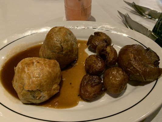 COACH GRILL - Updated July 2025 - 343 Photos & 316 Reviews - 55 Boston ...