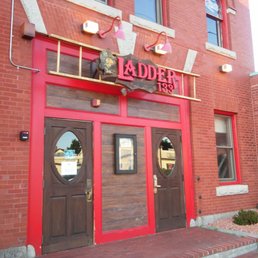 LADDER 133 SPORTS KITCHEN & SOCIAL - Updated December 2025 - 275 Photos ...