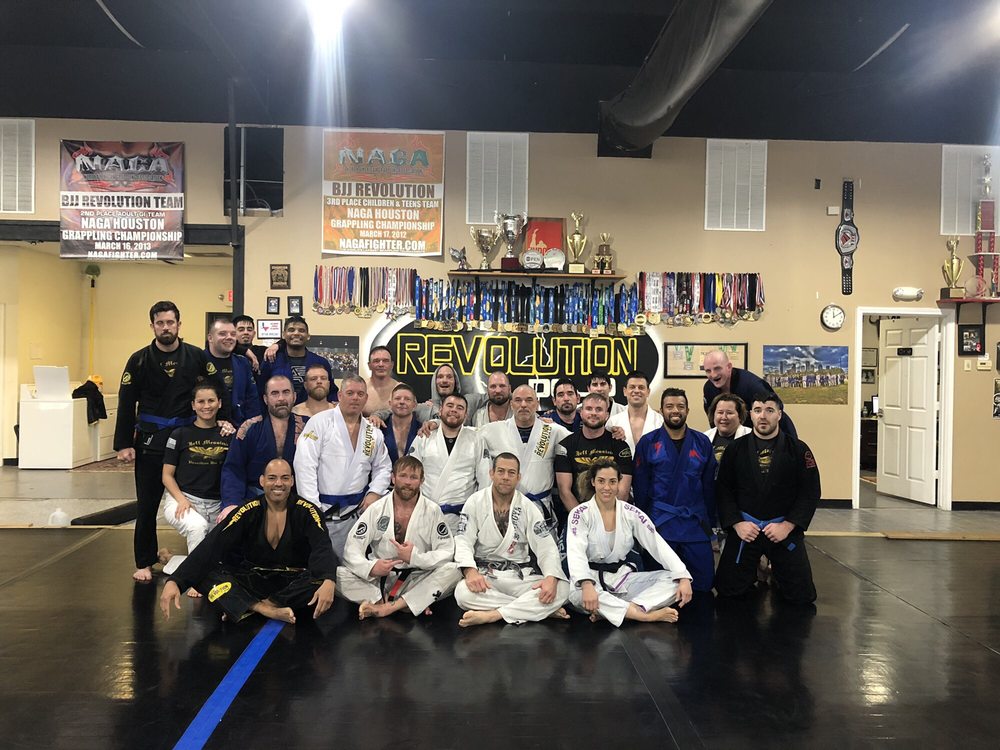 REVOLUTION DOJO - 11 Photos & 20 Reviews - Martial Arts - 414 W Grand ...