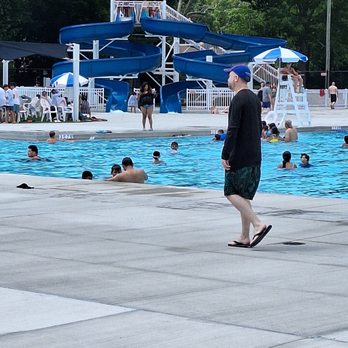 BYRON LAKE POOL - Updated December 2025 - 14 Photos - 76 Bayview Dr ...