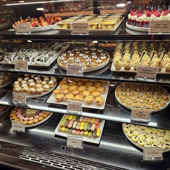 THE BUFFET - Updated October 2025 - 295 Photos & 165 Reviews - 345 N ...