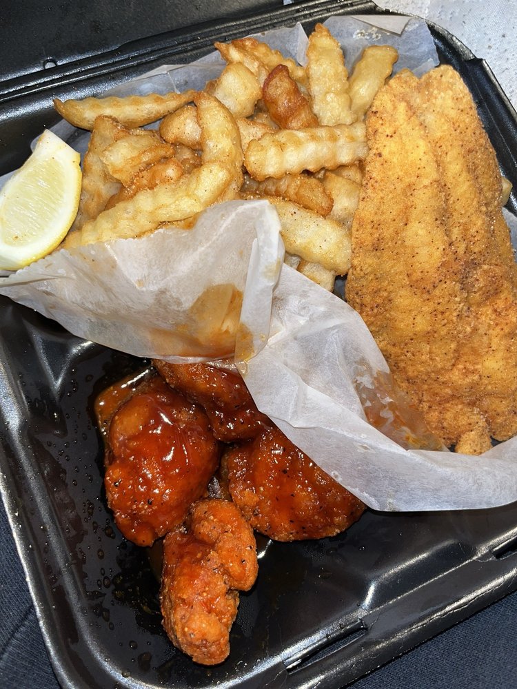 A TOWN WINGS - Updated December 2025 - 831 E Alice St, Bainbridge ...