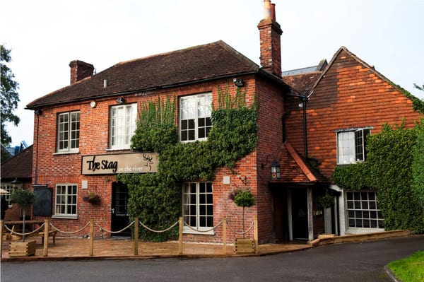 STAG ON RIVER - Updated August 2025 - Lower Eashing Lane, Eashing ...